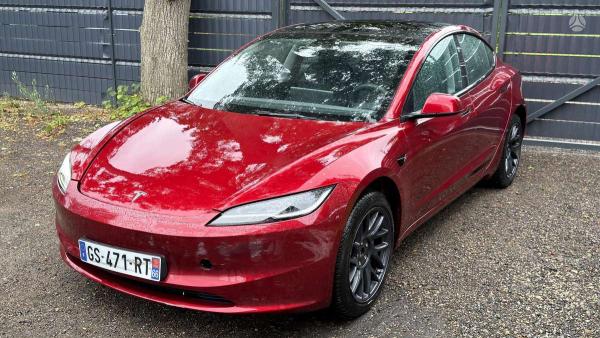 Tesla Model 3 2023 Jonava vietnē Sarkans Tesla Model 3 2023 Jonava, ar dzinēja tilpumu 0.00 L un nobraukumu 70 tūkst. km par 29600 €, foto 6 vietnē AUTOMOTO.COM.LV