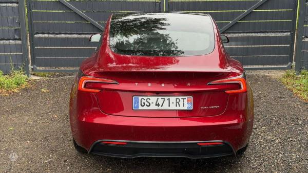 Tesla Model 3 2023 Jonava vietnē Sarkans Tesla Model 3 2023 Jonava, ar dzinēja tilpumu 0.00 L un nobraukumu 70 tūkst. km par 29600 €, foto 11 vietnē AUTOMOTO.COM.LV