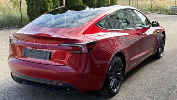 Sarkans Tesla Model 3 2023 Jonava, ar dzinēja tilpumu 0.00 L un nobraukumu 77 tūkst. km par 38850 €, foto 6 vietnē AUTOMOTO.COM.LV
