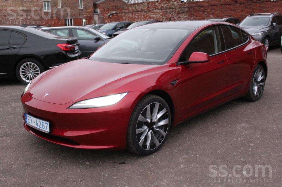 Red Tesla Model 3 2024 in Liepaja, with an engine capacity of 0.00 L and mileage of 20 thousand km for 33500 €, photo 2 on AUTOMOTO.COM.LV