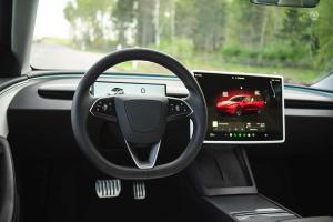 Красный Тесла Модель 3 2024 в Каунас, объемом двигателя 0.00 л и пробегом 20 тыс. км за 44770 €, фото 22 на AUTOMOTO.COM.LV