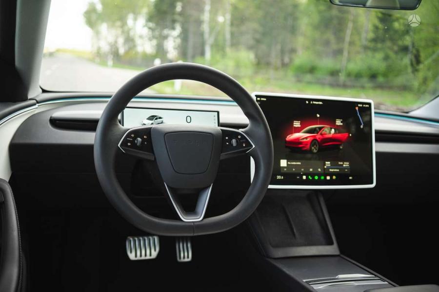 Красный Тесла Модель 3 2024 в Каунас, объемом двигателя 0.00 л и пробегом 20 тыс. км за 44770 €, фото 22 на AUTOMOTO.COM.LV