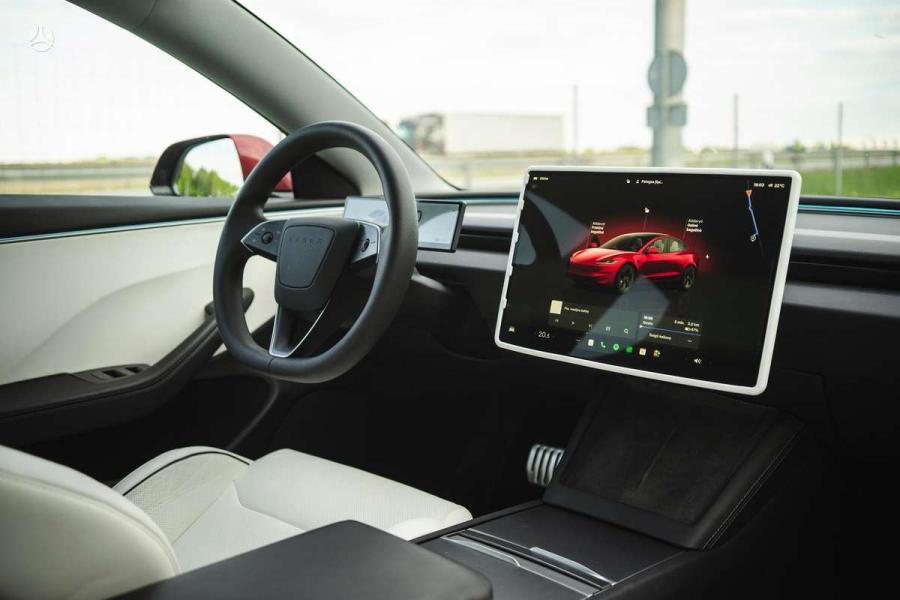 Красный Тесла Модель 3 2024 в Каунас, объемом двигателя 0.00 л и пробегом 20 тыс. км за 44770 €, фото 31 на AUTOMOTO.COM.LV