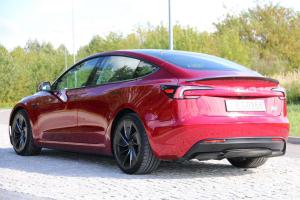 Sarkans Tesla Model 3 2024 Kauņa, ar dzinēja tilpumu 0.00 L un nobraukumu 17 tūkst. km par 49300 €, foto 4 vietnē AUTOMOTO.COM.LV