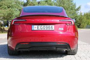 Sarkans Tesla Model 3 2024 Kauņa, ar dzinēja tilpumu 0.00 L un nobraukumu 17 tūkst. km par 49300 €, foto 6 vietnē AUTOMOTO.COM.LV