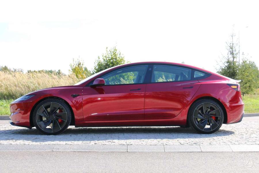 Sarkans Tesla Model 3 2024 Kauņa, ar dzinēja tilpumu 0.00 L un nobraukumu 17 tūkst. km par 49300 €, foto 7 vietnē AUTOMOTO.COM.LV