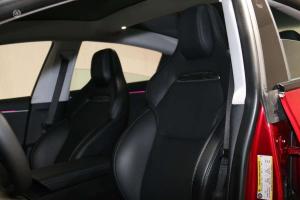 Sarkans Tesla Model 3 2024 Kauņa, ar dzinēja tilpumu 0.00 L un nobraukumu 17 tūkst. km par 49300 €, foto 9 vietnē AUTOMOTO.COM.LV