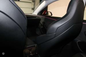 Sarkans Tesla Model 3 2024 Kauņa, ar dzinēja tilpumu 0.00 L un nobraukumu 17 tūkst. km par 49300 €, foto 10 vietnē AUTOMOTO.COM.LV