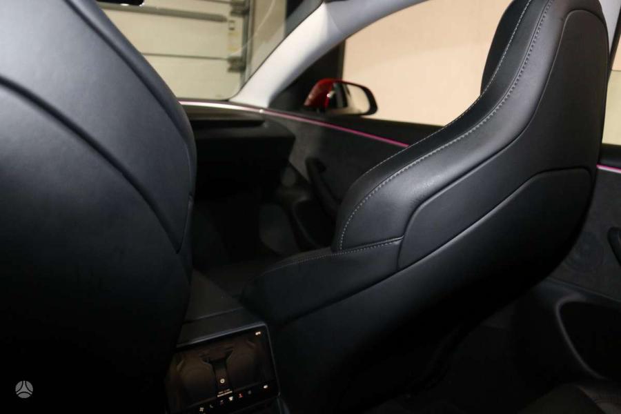 Sarkans Tesla Model 3 2024 Kauņa, ar dzinēja tilpumu 0.00 L un nobraukumu 17 tūkst. km par 49300 €, foto 10 vietnē AUTOMOTO.COM.LV