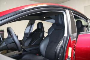 Sarkans Tesla Model 3 2024 Kauņa, ar dzinēja tilpumu 0.00 L un nobraukumu 17 tūkst. km par 49300 €, foto 12 vietnē AUTOMOTO.COM.LV