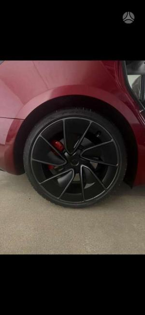 Sarkans Tesla Model 3 2024 Kauņa, ar dzinēja tilpumu 0.00 L un nobraukumu 18 tūkst. km par 43900 €, foto 17 vietnē AUTOMOTO.COM.LV