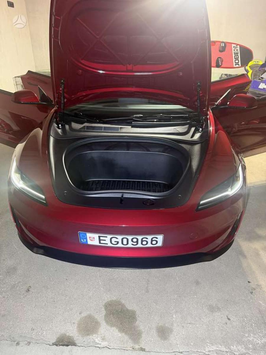 Sarkans Tesla Model 3 2024 Kauņa, ar dzinēja tilpumu 0.00 L un nobraukumu 18 tūkst. km par 43900 €, foto 23 vietnē AUTOMOTO.COM.LV