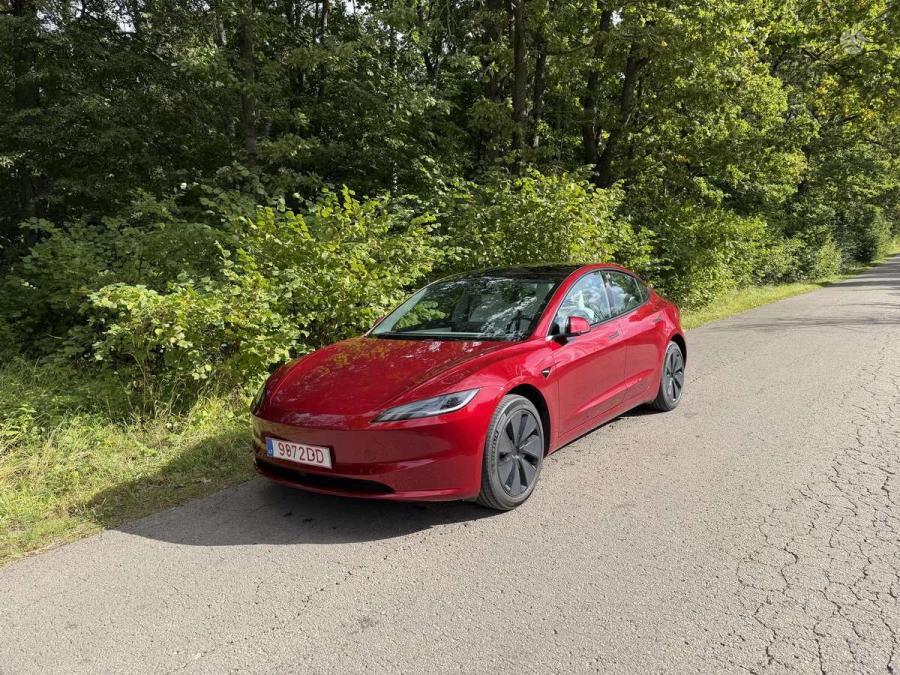 Sarkans Tesla Model 3 2026 Kauņa, ar dzinēja tilpumu 0.00 L un nobraukumu 4 tūkst. km par 36500 €, foto 9 vietnē AUTOMOTO.COM.LV