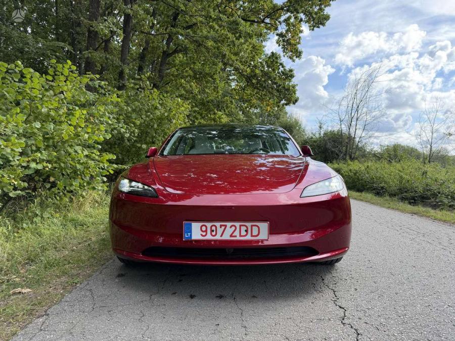Sarkans Tesla Model 3 2026 Kauņa, ar dzinēja tilpumu 0.00 L un nobraukumu 4 tūkst. km par 36500 €, foto 17 vietnē AUTOMOTO.COM.LV