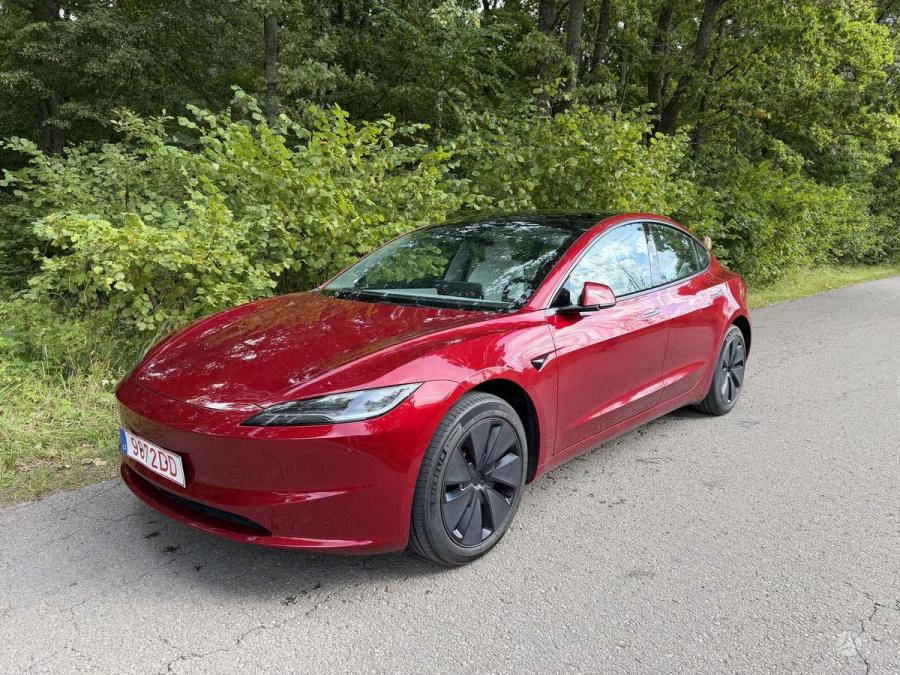 Sarkans Tesla Model 3 2026 Kauņa, ar dzinēja tilpumu 0.00 L un nobraukumu 4 tūkst. km par 36500 €, foto 18 vietnē AUTOMOTO.COM.LV