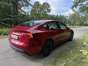 Sarkans Tesla Model 3 2026 Kauņa, ar dzinēja tilpumu 0.00 L un nobraukumu 4 tūkst. km par 36500 €, foto 19 vietnē AUTOMOTO.COM.LV