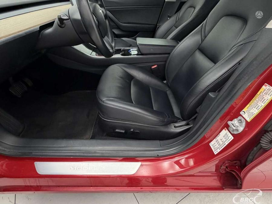 Sarkans Tesla Model 3 2018 Viļņa, ar dzinēja tilpumu 0.00 L un nobraukumu 358 tūkst. km par 13900 €, foto 20 vietnē AUTOMOTO.COM.LV