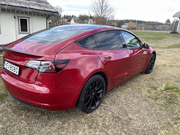 Red Tesla Model 3 2019 in Vilnius, with an engine capacity of 0.00 L and mileage of 168 thousand km for 20000 €, photo 3 on AUTOMOTO.COM.LV