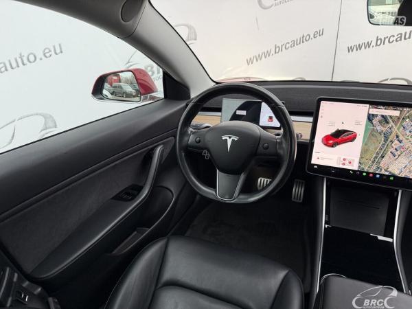 Red Tesla Model 3 2019 in Avizieniai, with an engine capacity of 0.00 L and mileage of 173 thousand km for 23000 €, photo 4 on AUTOMOTO.COM.LV