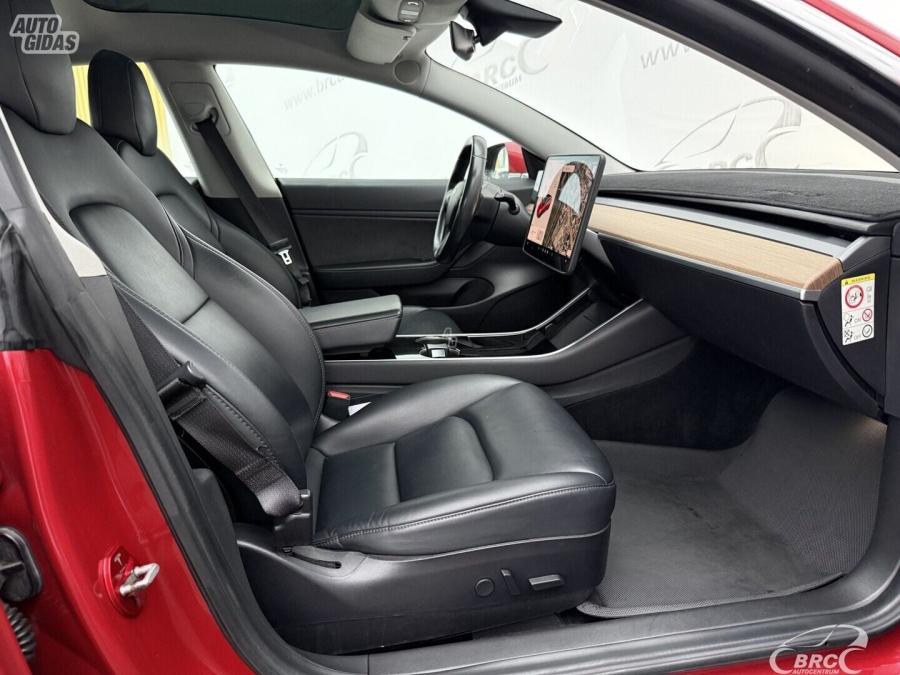 Red Tesla Model 3 2019 in Avizieniai, with an engine capacity of 0.00 L and mileage of 173 thousand km for 23000 €, photo 10 on AUTOMOTO.COM.LV