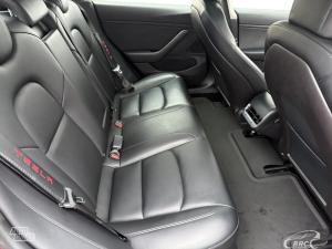 Red Tesla Model 3 2019 in Avizieniai, with an engine capacity of 0.00 L and mileage of 173 thousand km for 23000 €, photo 13 on AUTOMOTO.COM.LV