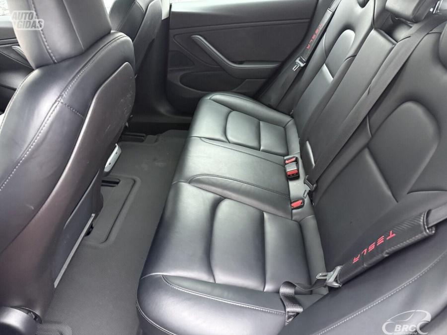 Red Tesla Model 3 2019 in Avizieniai, with an engine capacity of 0.00 L and mileage of 173 thousand km for 23000 €, photo 17 on AUTOMOTO.COM.LV