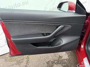 Red Tesla Model 3 2019 in Avizieniai, with an engine capacity of 0.00 L and mileage of 173 thousand km for 23000 €, photo 19 on AUTOMOTO.COM.LV