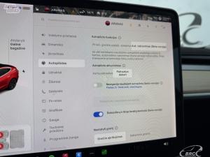 Red Tesla Model 3 2019 in Avizieniai, with an engine capacity of 0.00 L and mileage of 173 thousand km for 23000 €, photo 32 on AUTOMOTO.COM.LV