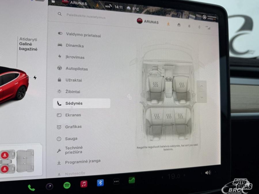 Red Tesla Model 3 2019 in Avizieniai, with an engine capacity of 0.00 L and mileage of 173 thousand km for 23000 €, photo 35 on AUTOMOTO.COM.LV