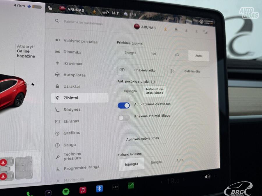 Red Tesla Model 3 2019 in Avizieniai, with an engine capacity of 0.00 L and mileage of 173 thousand km for 23000 €, photo 36 on AUTOMOTO.COM.LV