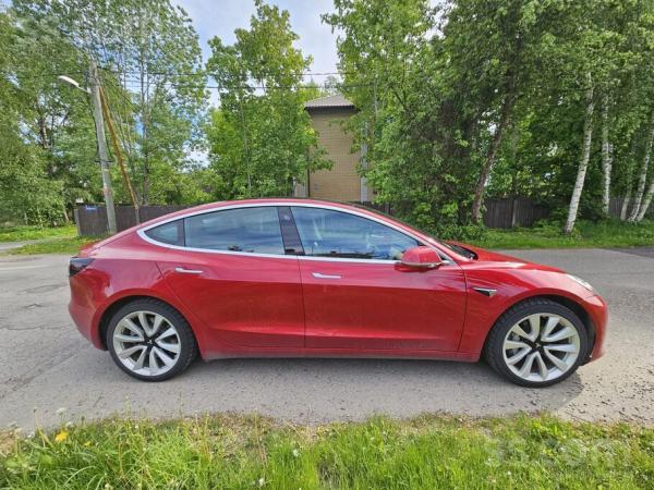 Sarkans Tesla Model 3 2019 Rīga, ar dzinēja tilpumu 0.00 L un nobraukumu 187 tūkst. km par 17500 €, foto 6 vietnē AUTOMOTO.COM.LV