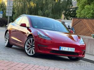Red Tesla Model 3 2019 in Jelgava, with an engine capacity of 0.00 L and mileage of 93 thousand km for 26000 €, photo  on AUTOMOTO.COM.LV