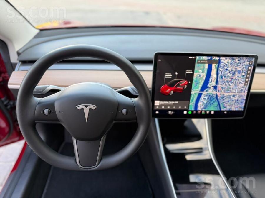 Red Tesla Model 3 2019 in Jelgava, with an engine capacity of 0.00 L and mileage of 93 thousand km for 26000 €, photo 14 on AUTOMOTO.COM.LV