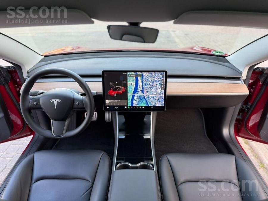 Red Tesla Model 3 2019 in Jelgava, with an engine capacity of 0.00 L and mileage of 93 thousand km for 26000 €, photo 17 on AUTOMOTO.COM.LV