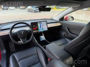 Red Tesla Model 3 2019 in Jelgava, with an engine capacity of 0.00 L and mileage of 93 thousand km for 26000 €, photo 22 on AUTOMOTO.COM.LV