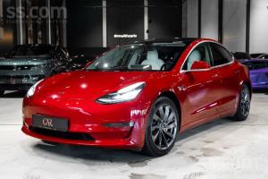 Красный Тесла Модель 3 2019 в Рига, объемом двигателя 0.00 л и пробегом 140 тыс. км за 23900 €, фото  на AUTOMOTO.COM.LV