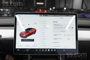 Красный Тесла Модель 3 2019 в Рига, объемом двигателя 0.00 л и пробегом 140 тыс. км за 23900 €, фото 24 на AUTOMOTO.COM.LV