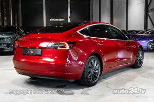 Red Tesla Model 3 2019 in Riga, with an engine capacity of 0.00 L and mileage of 140 thousand km for 23900 €, photo 5 on AUTOMOTO.COM.LV