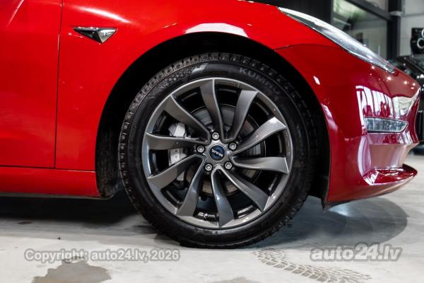 Sarkans Tesla Model 3 2019 Rīga, ar dzinēja tilpumu 0.00 L un nobraukumu 140 tūkst. km par 23900 €, foto 7 vietnē AUTOMOTO.COM.LV