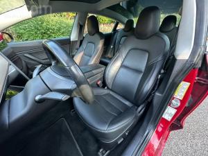 Sarkans Tesla Model 3 2019 Rīga, ar dzinēja tilpumu 0.00 L un nobraukumu 105 tūkst. km par 18950 €, foto 12 vietnē AUTOMOTO.COM.LV