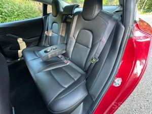 Sarkans Tesla Model 3 2019 Rīga, ar dzinēja tilpumu 0.00 L un nobraukumu 105 tūkst. km par 18950 €, foto 18 vietnē AUTOMOTO.COM.LV