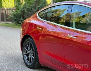 Sarkans Tesla Model 3 2019 Rīga, ar dzinēja tilpumu 0.00 L un nobraukumu 105 tūkst. km par 18950 €, foto 33 vietnē AUTOMOTO.COM.LV
