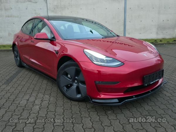 Red Tesla Model 3 2020 in Viljandi, with an engine capacity of 0.00 L and mileage of 90 thousand km for 26800 €, photo 1 on AUTOMOTO.COM.LV