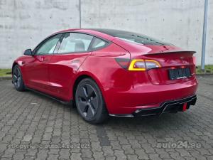 Red Tesla Model 3 2020 in Viljandi, with an engine capacity of 0.00 L and mileage of 90 thousand km for 26800 €, photo 6 on AUTOMOTO.COM.LV