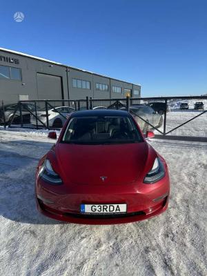 Sarkans Tesla Model 3 2020 Viļņa, ar dzinēja tilpumu 0.00 L un nobraukumu 94 tūkst. km par 20500 €, foto 2 vietnē AUTOMOTO.COM.LV