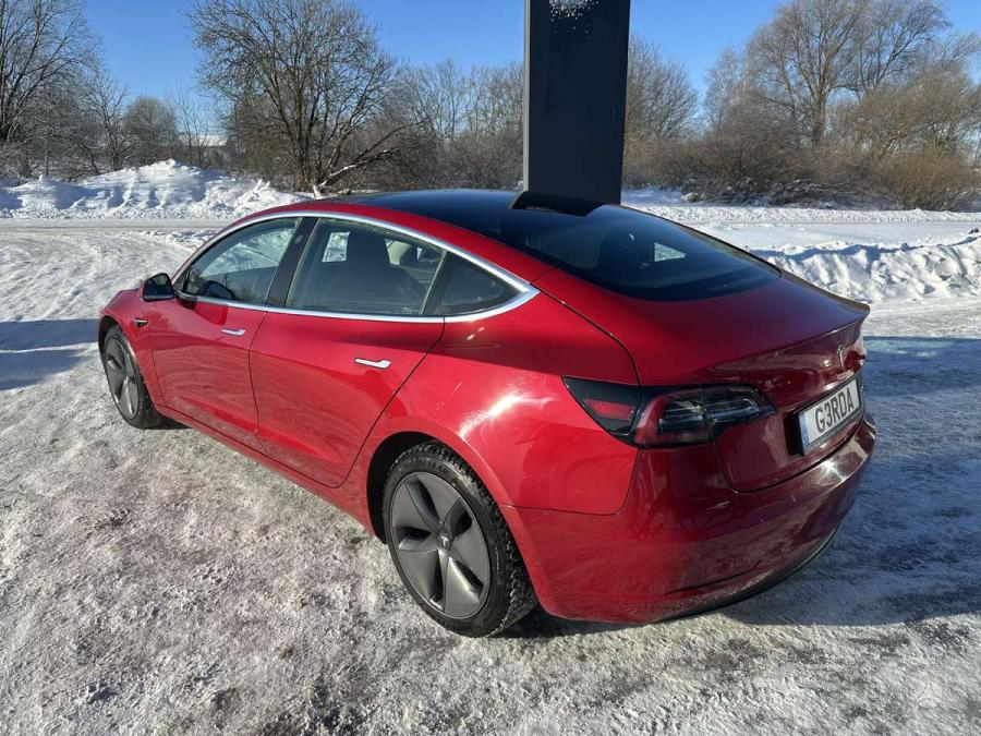 Sarkans Tesla Model 3 2020 Viļņa, ar dzinēja tilpumu 0.00 L un nobraukumu 94 tūkst. km par 20500 €, foto 6 vietnē AUTOMOTO.COM.LV