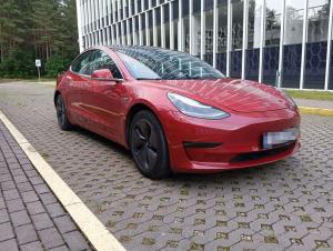 Red Tesla Model 3 2020 in Vilnius, with an engine capacity of 0.00 L and mileage of 195 thousand km for 16800 €, photo 11 on AUTOMOTO.COM.LV