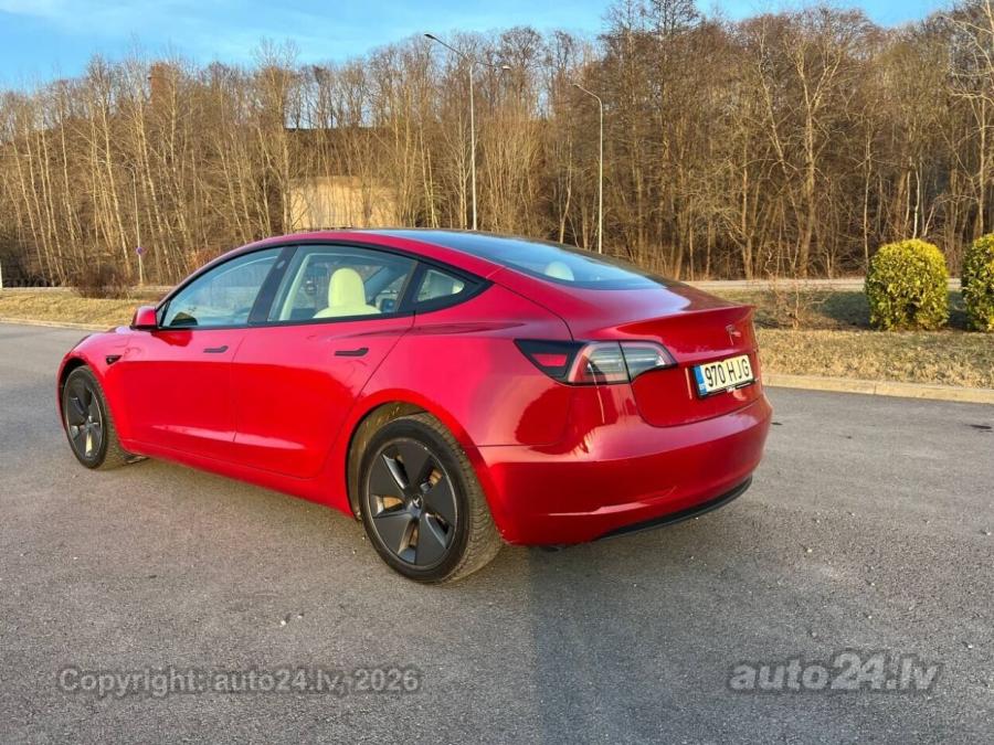 Sarkans Tesla Model 3 2021 Tallina, ar dzinēja tilpumu 0.00 L un nobraukumu 73 tūkst. km par 32000 €, foto 4 vietnē AUTOMOTO.COM.LV