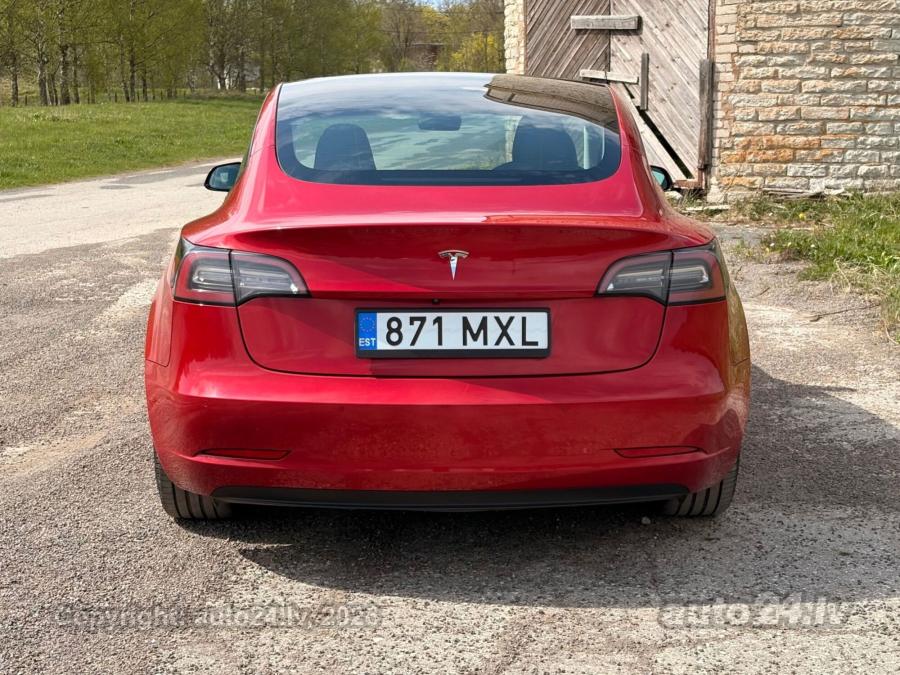 Красный Тесла Модель 3 2021 в Таллин, объемом двигателя 0.00 л и пробегом 111 тыс. км за 24400 €, фото 5 на AUTOMOTO.COM.LV