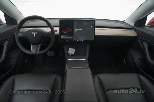 Красный Тесла Модель 3 2021 в Таллин, объемом двигателя 0.00 л и пробегом 51 тыс. км за 32990 €, фото 7 на AUTOMOTO.COM.LV